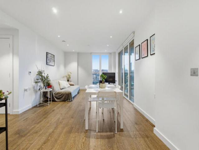 2 bedroom flat for sale in 35 Salusbury Road, Queen's Park, NW6