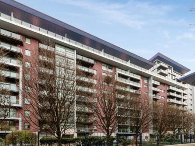 2 Bedroom Flat For Sale In 366 Queenstown Road, London