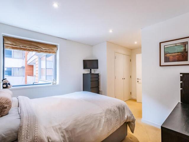 2 bedroom flat for sale in 3 Hermitage Street, London, W2
