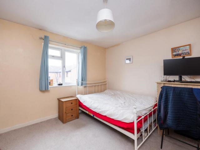 2 bedroom flat for sale in Tarnock Avenue, Whitchurch, BS14