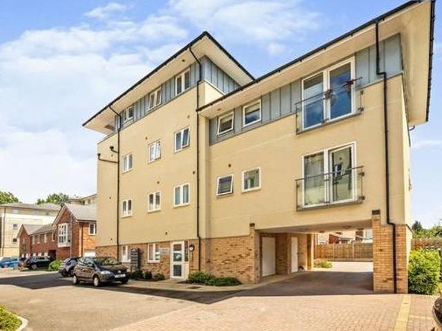2 bedroom flat for sale in Tatler Close Warwick CV34