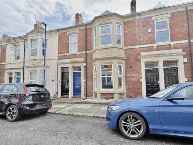 2 bedroom flat for sale in Tavistock Road, Jesmond, Newcastle Upon Tyne, NE2