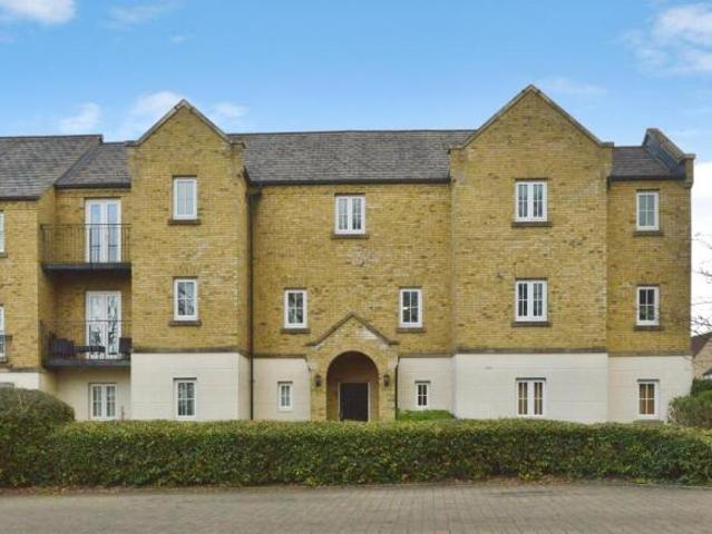 2 bedroom flat for sale in Tenby Grove, Kingsmead, Milton Keynes, MK4