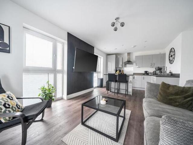 2 bedroom flat for sale in Thomas Blake Avenue, Southampton, SO14