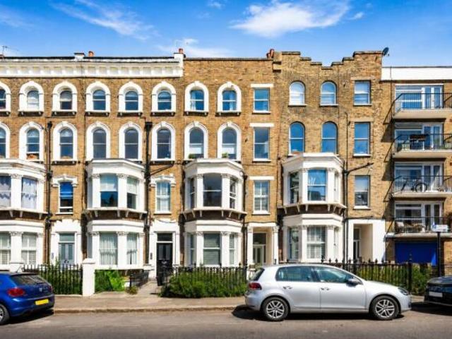 2 bedroom flat for sale in The Chase, London, SW4