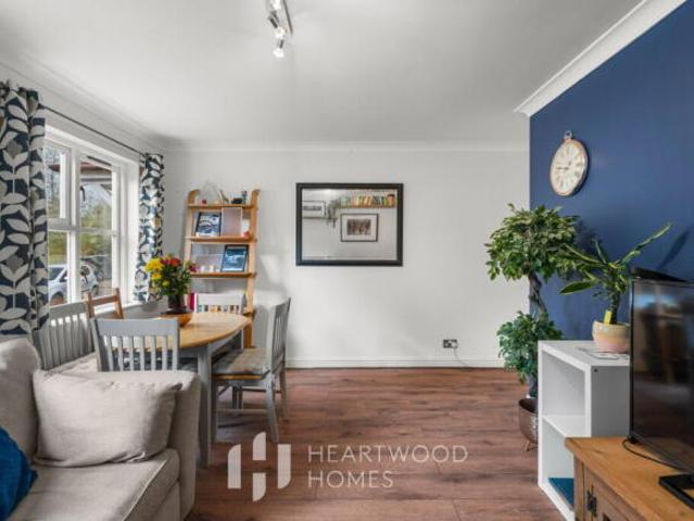 2 bedroom flat for sale in The Brambles Prospect Road, St. Albans, AL1 2DP, AL1