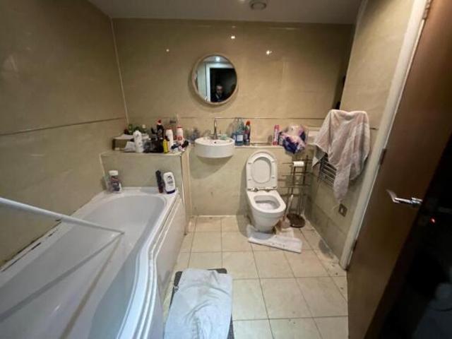 2 bedroom flat for sale in The Gatehaus Leeds Road, Bradford, BD1 5BQ, BD1