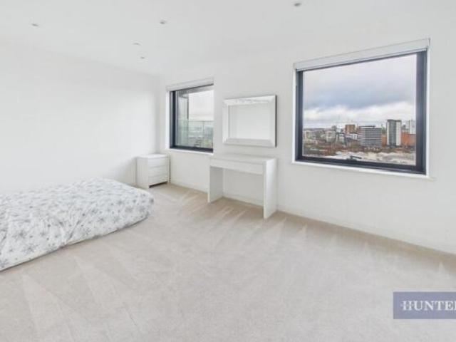2 bedroom flat for sale in The Hawkins Tower, Ocean Way, Southampton SO14