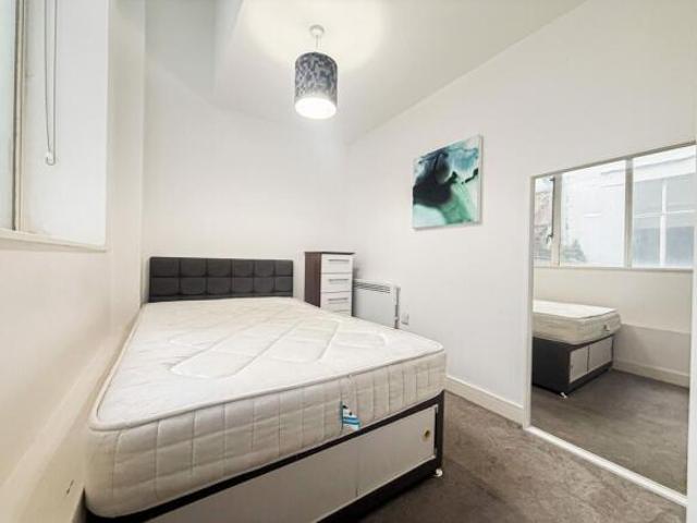 2 bedroom flat for sale in The Strand, Liverpool, L2