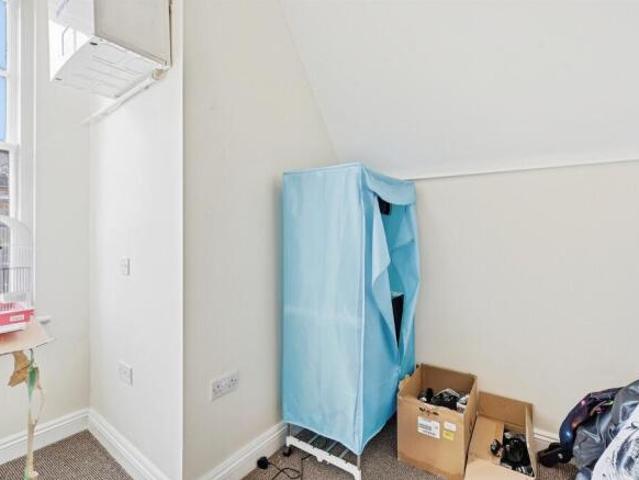 2 bedroom flat for sale in The Parade, Northampton, NN1
