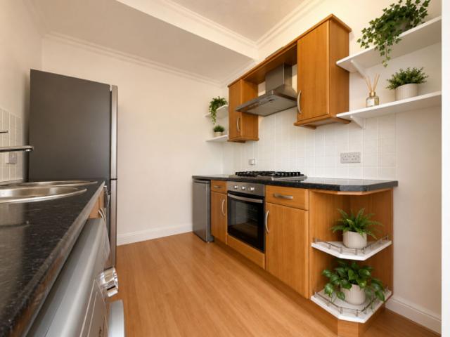 2 bedroom flat for sale in The Park, Lindholme, GL50