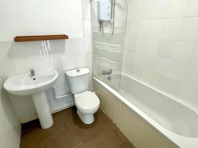 2 bedroom flat for sale in Thurnham Street, Lancaster, Lancashire, LA1