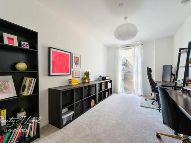 2 bedroom flat for sale in Timberyard Street, London SE8