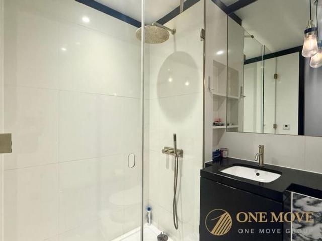2 bedroom flat for sale in Tidemill Square, London, SE10