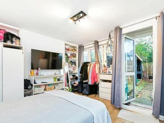 2 Bedroom Flat For Sale In Tooting Bec