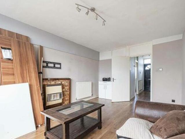 2 Bedroom Flat For Sale In Tooting Bec, London
