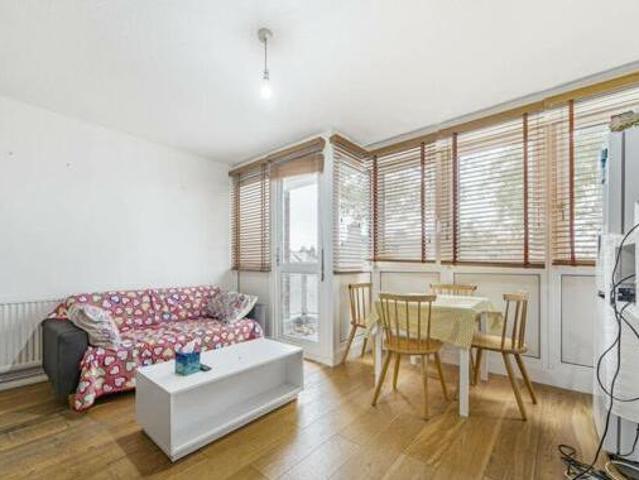 2 Bedroom Flat For Sale In Tooting Bec, London