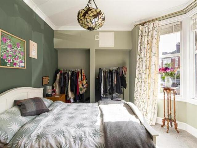 2 bedroom flat for sale in Tosson Terrace, Heaton, Newcastle Upon Tyne, NE6