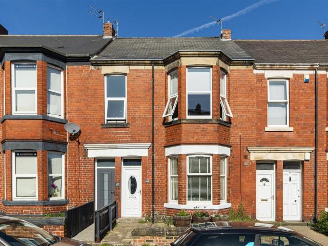 2 bedroom flat for sale in Tosson Terrace, Heaton, Newcastle Upon Tyne, NE6