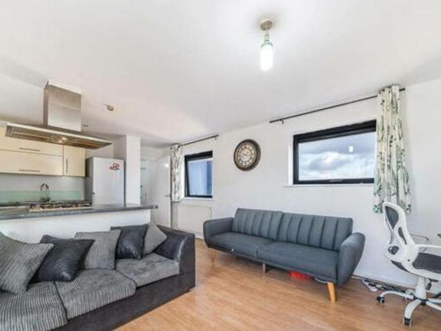 2 Bedroom Flat For Sale In Tower Hamlets, London