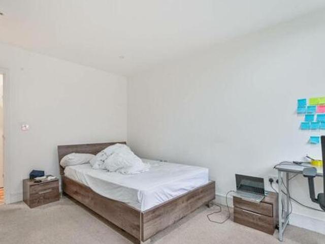 2 Bedroom Flat For Sale In Tower Hamlets, London