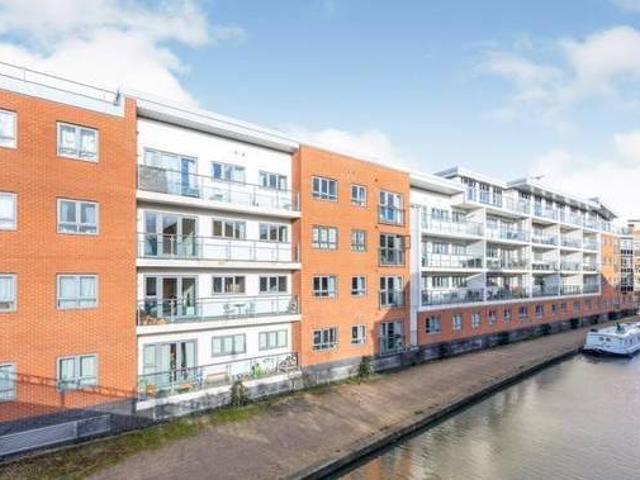 2 bedroom flat for sale in Trevithick Court Lonsdale Wolverton Milton Keynes MK12