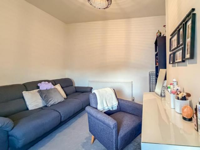 2 bedroom flat for sale in Trinity Road, Southend on Sea, SS2