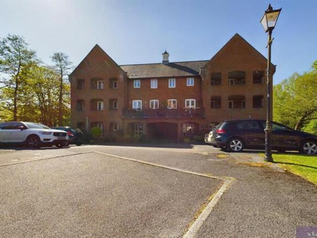 2 Bedroom Flat For Sale In Twyford