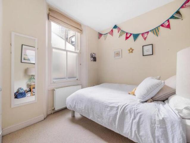 2 bedroom flat for sale in Tunstall Road, SW9