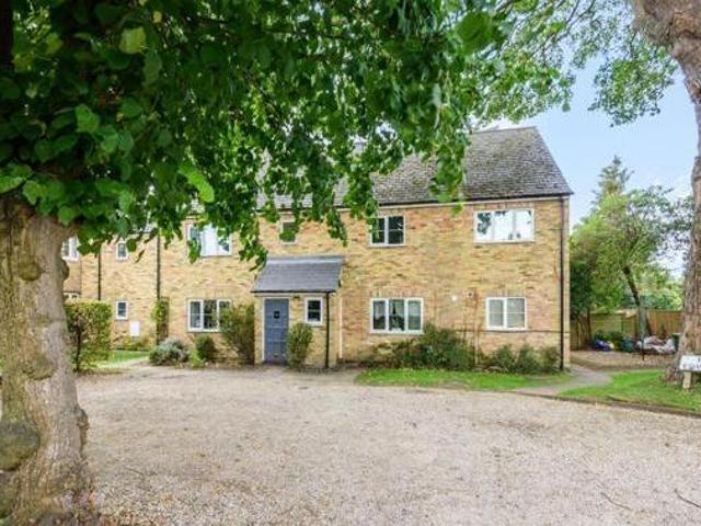 2 Bedroom Flat For Sale In Upper Wolvecote, North Oxford