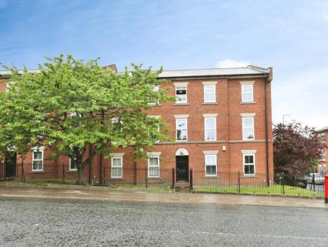 2 bedroom flat for sale in Upper Parliament Street, Liverpool, L8