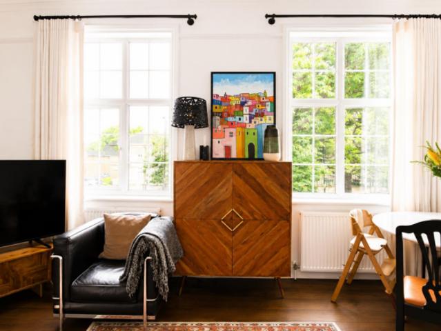 2 bedroom flat for sale in Upper Richmond Road, Putney, SW15