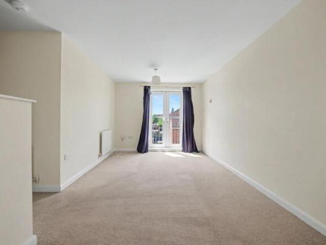 2 bedroom flat for sale in Valley Road, Aesops Court, CV2