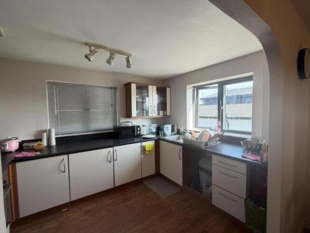 2 bedroom flat for sale in Vine Close, Wolverhampton, WV10