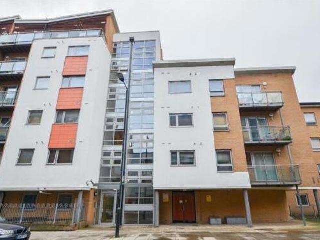 2 Bedroom Flat For Sale In Violet Road, London