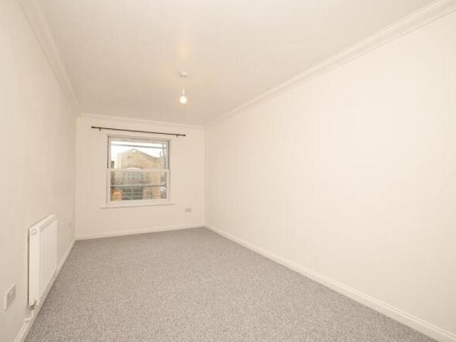 2 bedroom flat for sale in Victoria Road, Ramsgate, CT11