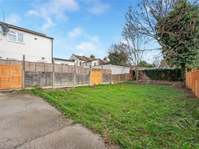 2 bedroom flat for sale in Vicarage Road, London, N17
