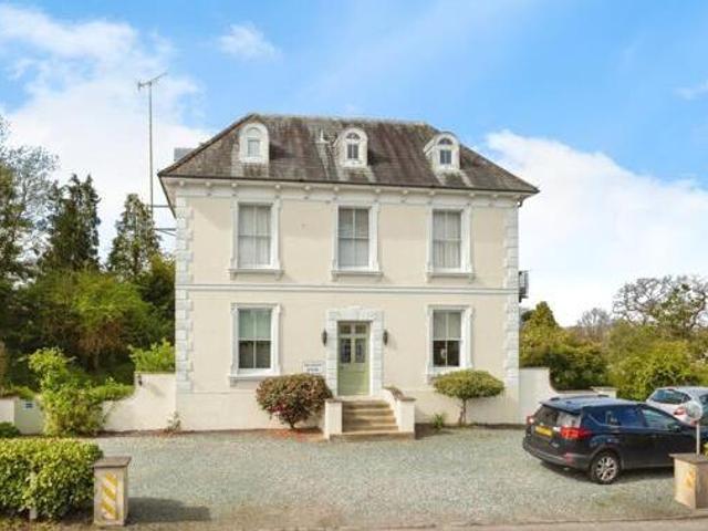 2 Bedroom Flat For Sale In Wadhurst, East Sussex