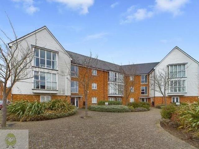 2 Bedroom Flat For Sale In Wainscott