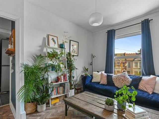 2 Bedroom Flat For Sale In Walthamstow