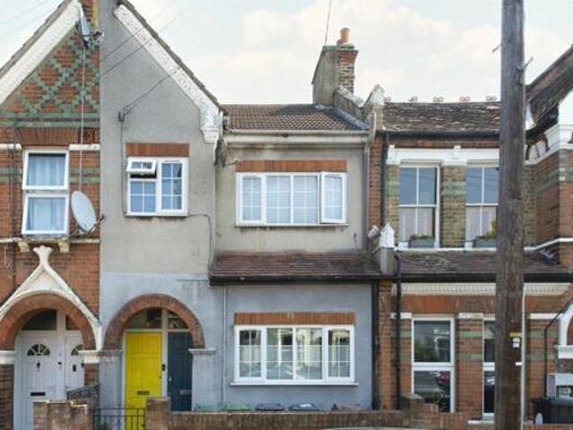 2 Bedroom Flat For Sale In Walthamstow, London