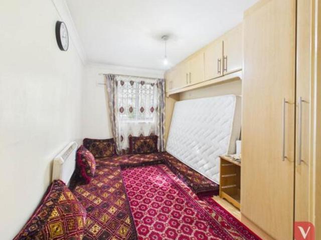 2 bedroom flat for sale in Waldeck Road, Luton, LU3