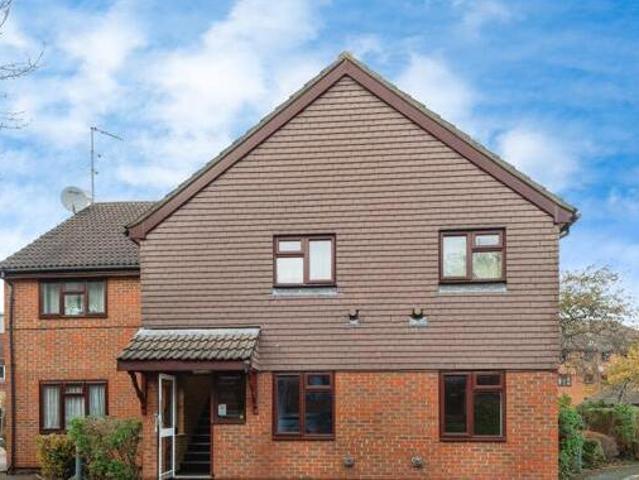 2 Bedroom Flat For Sale In Wallington