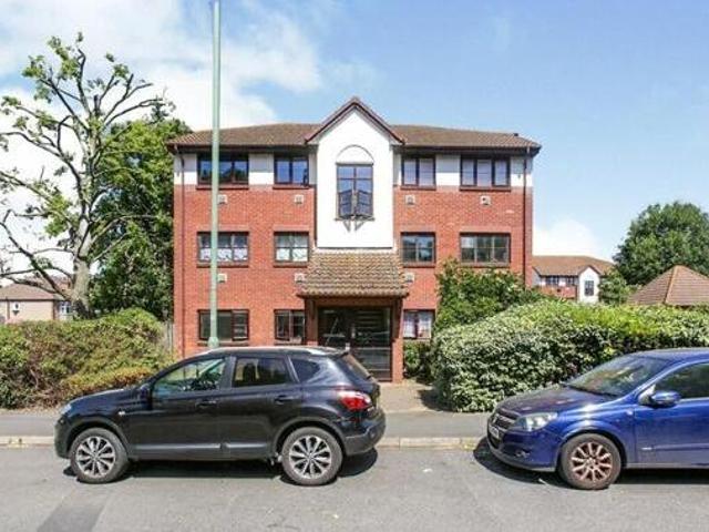 2 Bedroom Flat For Sale In Wallington