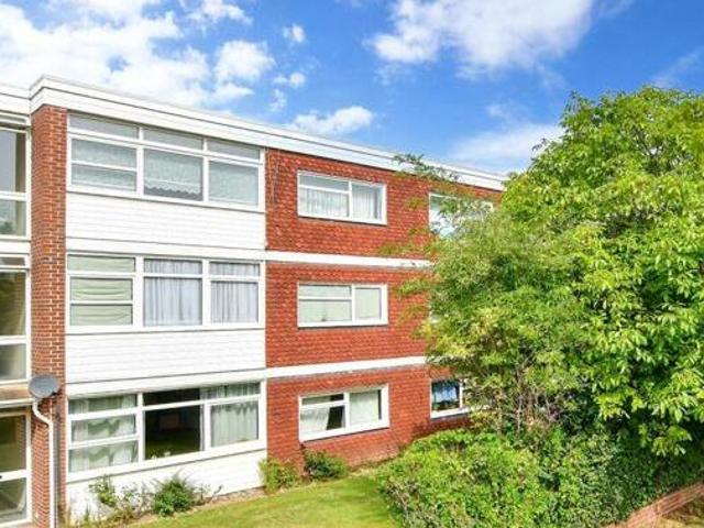 2 Bedroom Flat For Sale In Wallington