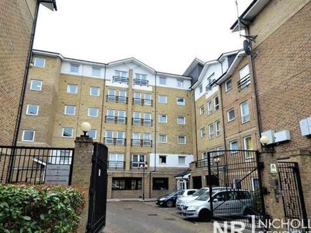 2 Bedroom Flat For Sale In Wallington