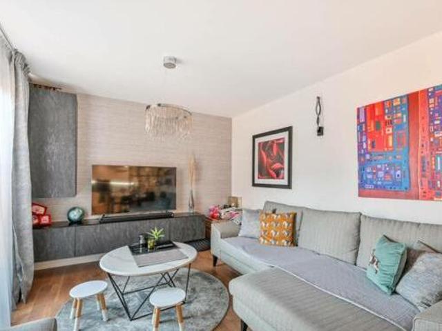 2 Bedroom Flat For Sale In Wapping, London