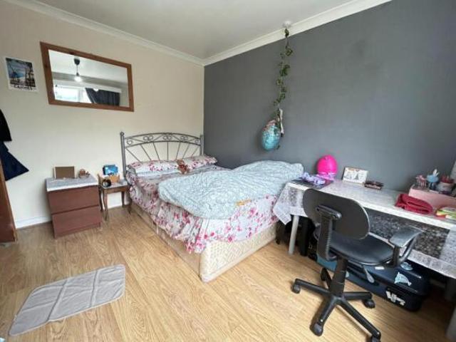 2 bedroom flat for sale in Warwick Place, Royal Leamington Spa, CV32