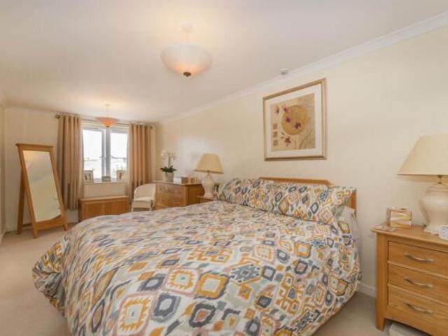 2 bedroom flat for sale in Warminger Court, Norwich, NR1