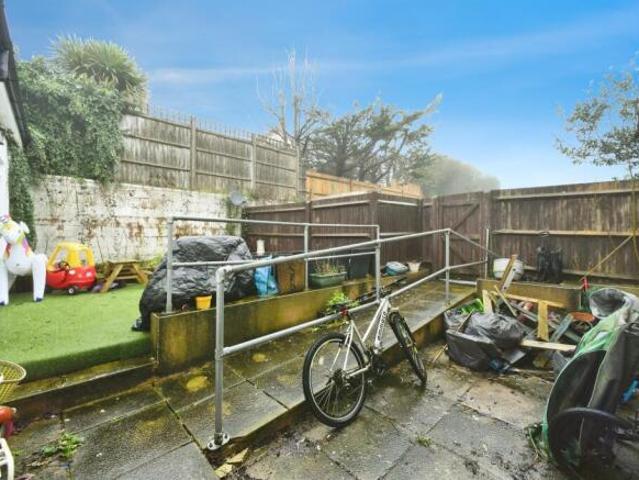 2 bedroom flat for sale in Warren Road, Brighton, BN2